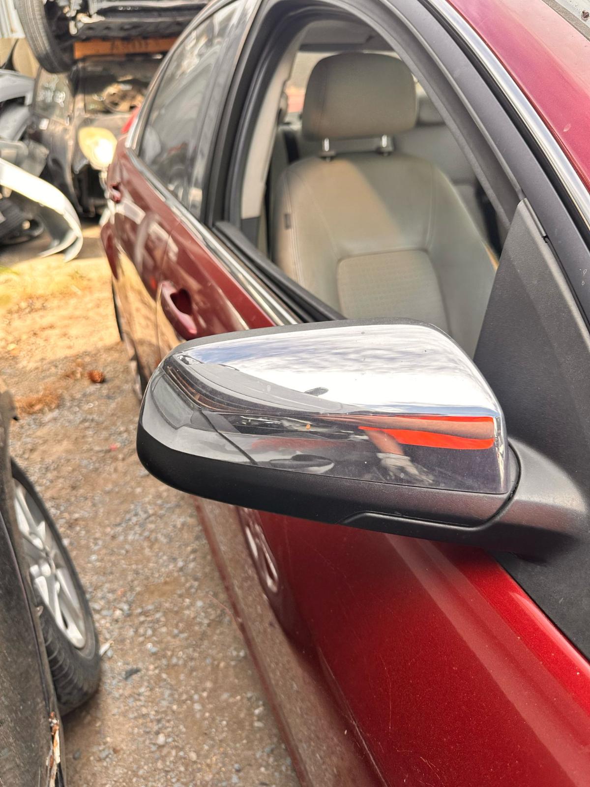 Right Rear Door Sliding Commodore Holden 2007