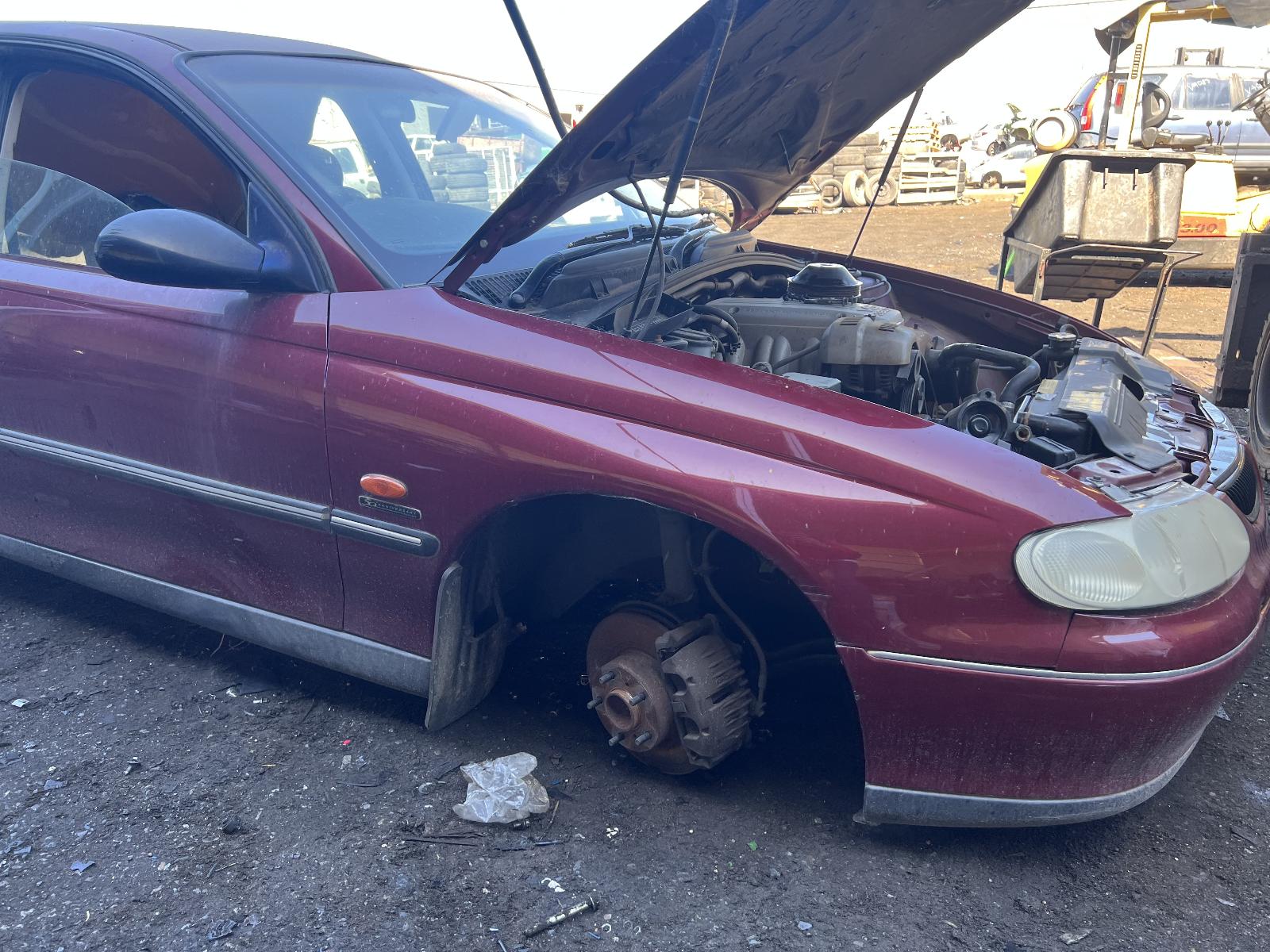 Right Front Door Window Commodore Holden 1998